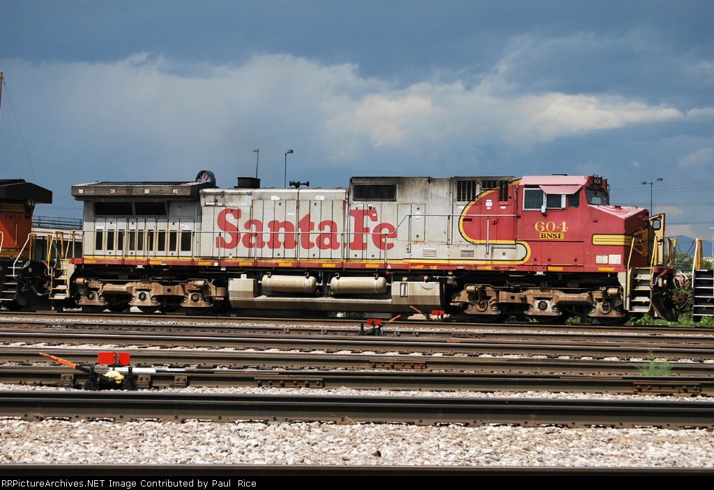 BNSF 604